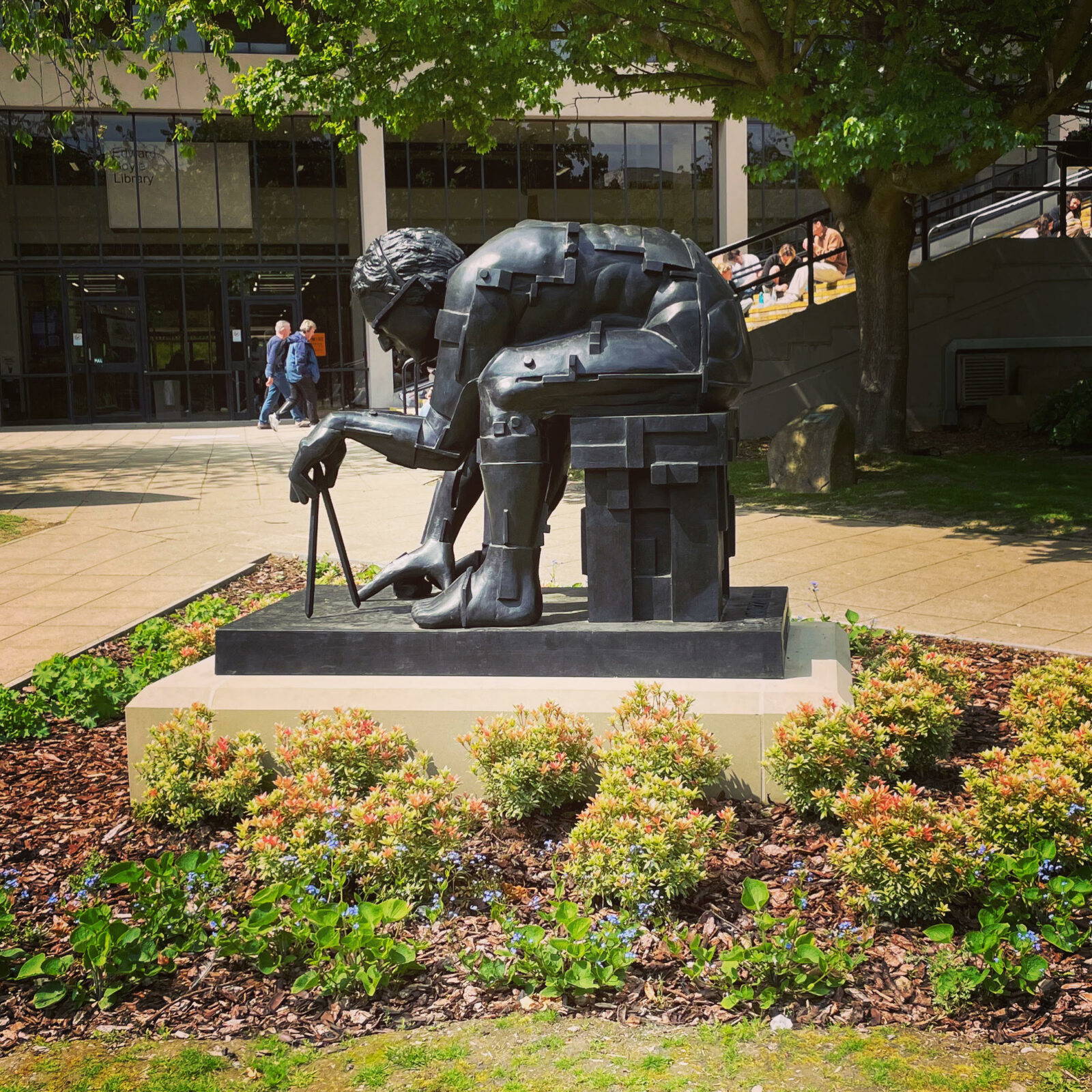 Sculpture Plinth, The University of Leeds | BRC LEEDS